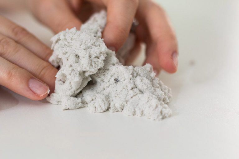 Kinetischer Sand - wunderbarer Kinetic Sand für Klein & Groß